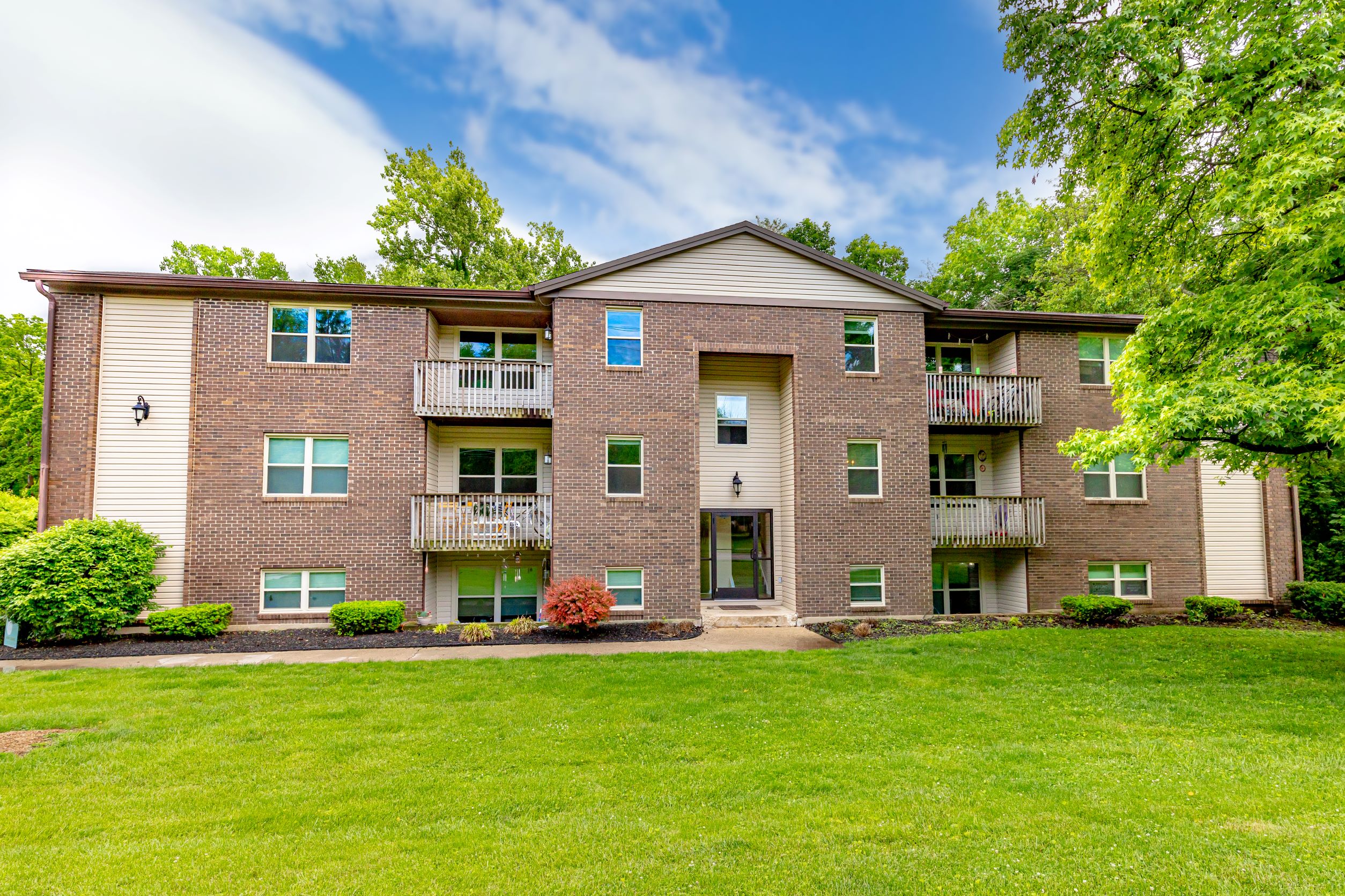 Home [bhhsprofessionalrealty.managebuilding.com]